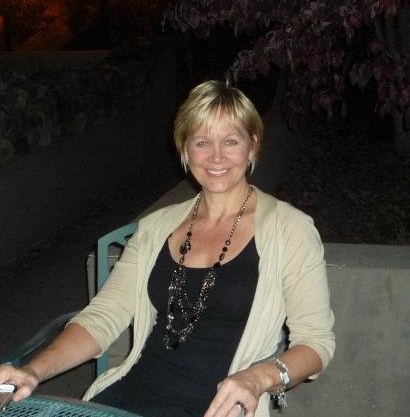 Popular Summer Hairstyles for Women Over 50 - LivingBetter50