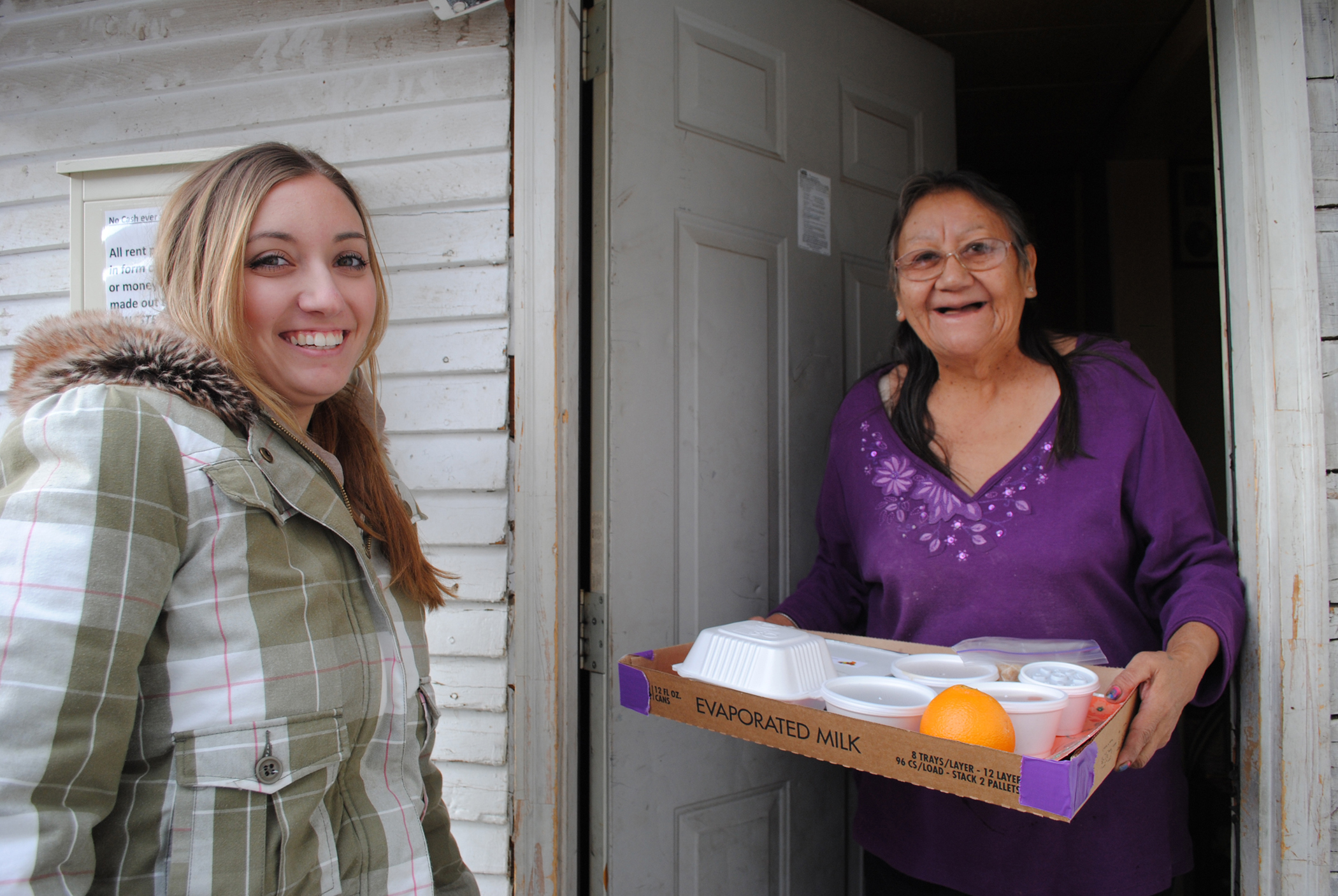 how-to-ensure-the-elderly-consume-healthy-snacks-each-dayhow-to-ensure