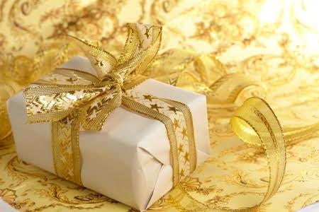 The Hallmark of a Good Gift: Caring Enough To Send The Very Best ...